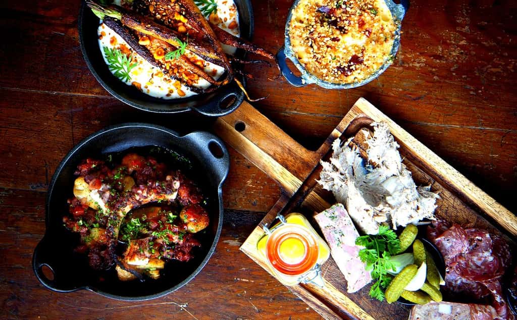 Veeno: 50% off the first table of the night with First Table