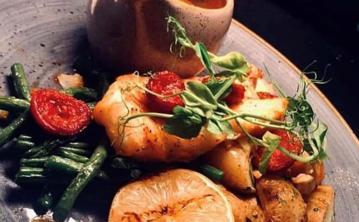 Isaac's Restaurant: 50% off the first table of the night with First Table